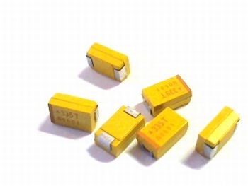SMD Tantaal condensator 3,3 uF 50 volt